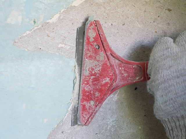How to Remove Paint From Concrete